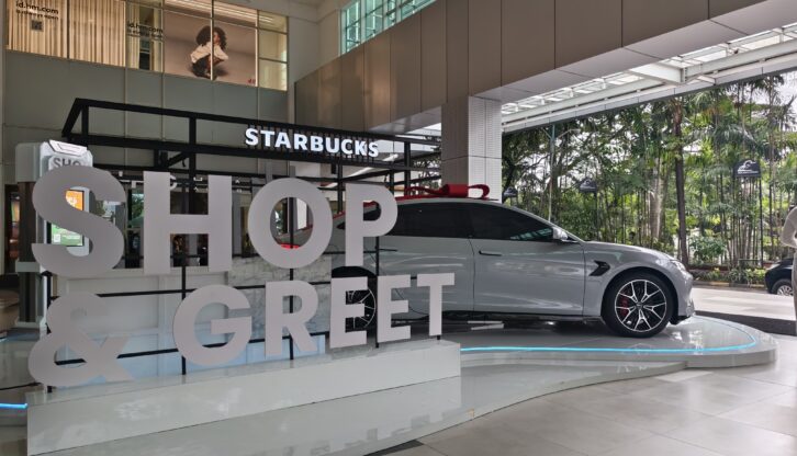 - Melihat Lebih Utuh